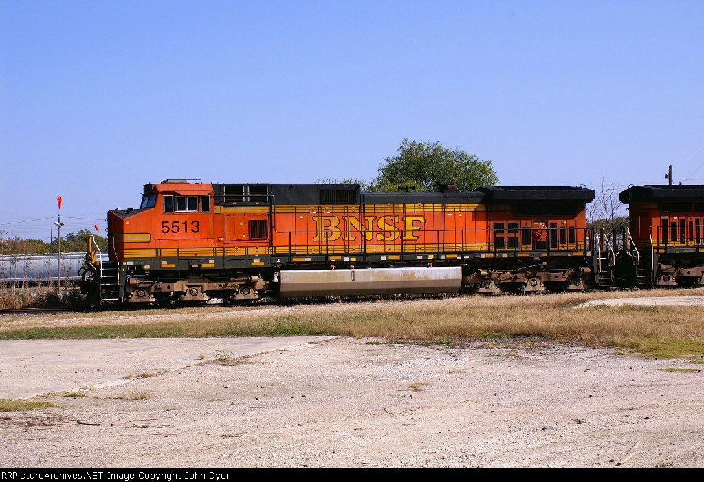 BNSF 5513